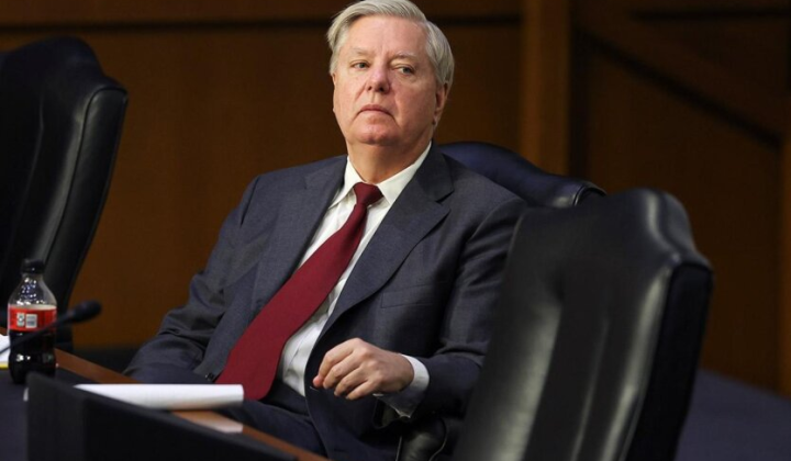 Senator Graham Urges Trump: In Case of Failed Negotiations with Putin ...