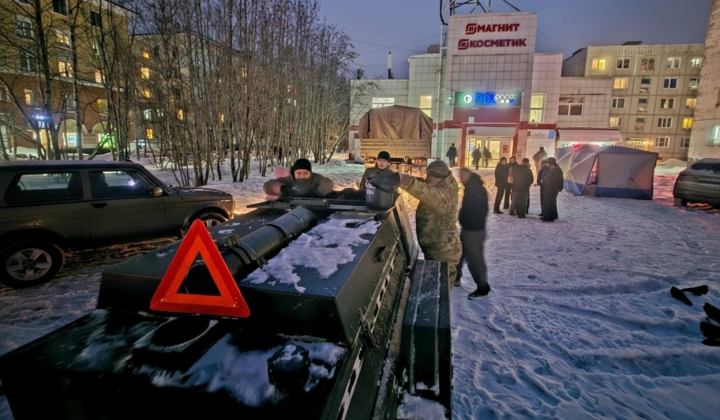 Russia's Arctic Power Grid Fails: Field Kitchens Deployed in Murmansk ...